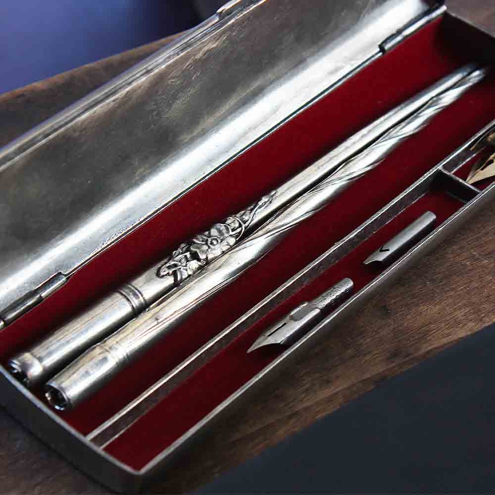 Dip pen tray made of pewter and made in France - L'Ecritoire Paris