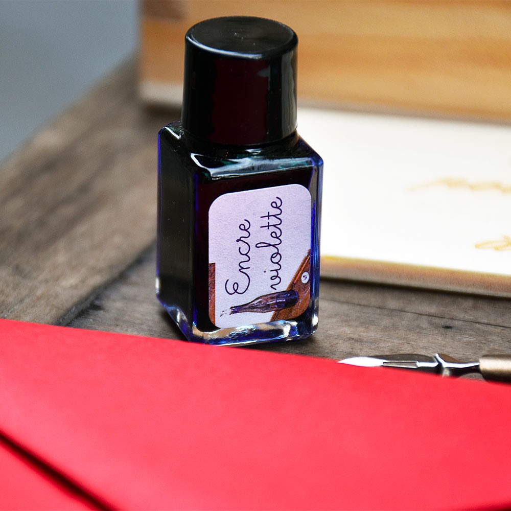 Writing set to write with a dip pen and ink