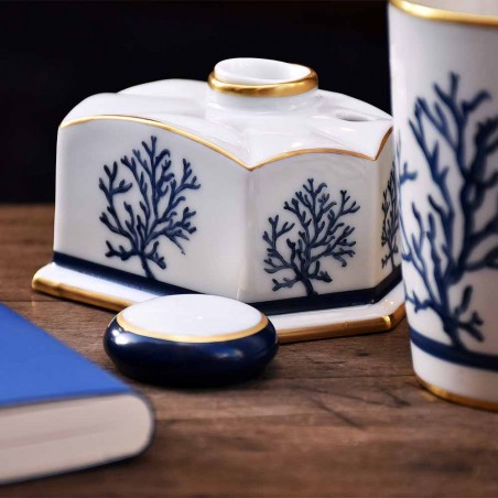 Encrier Corail Bleu Royal et pot à crayons en porcelaine de Limoges