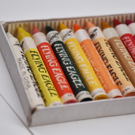 Box of 20 old wax crayons - Flying Eagle